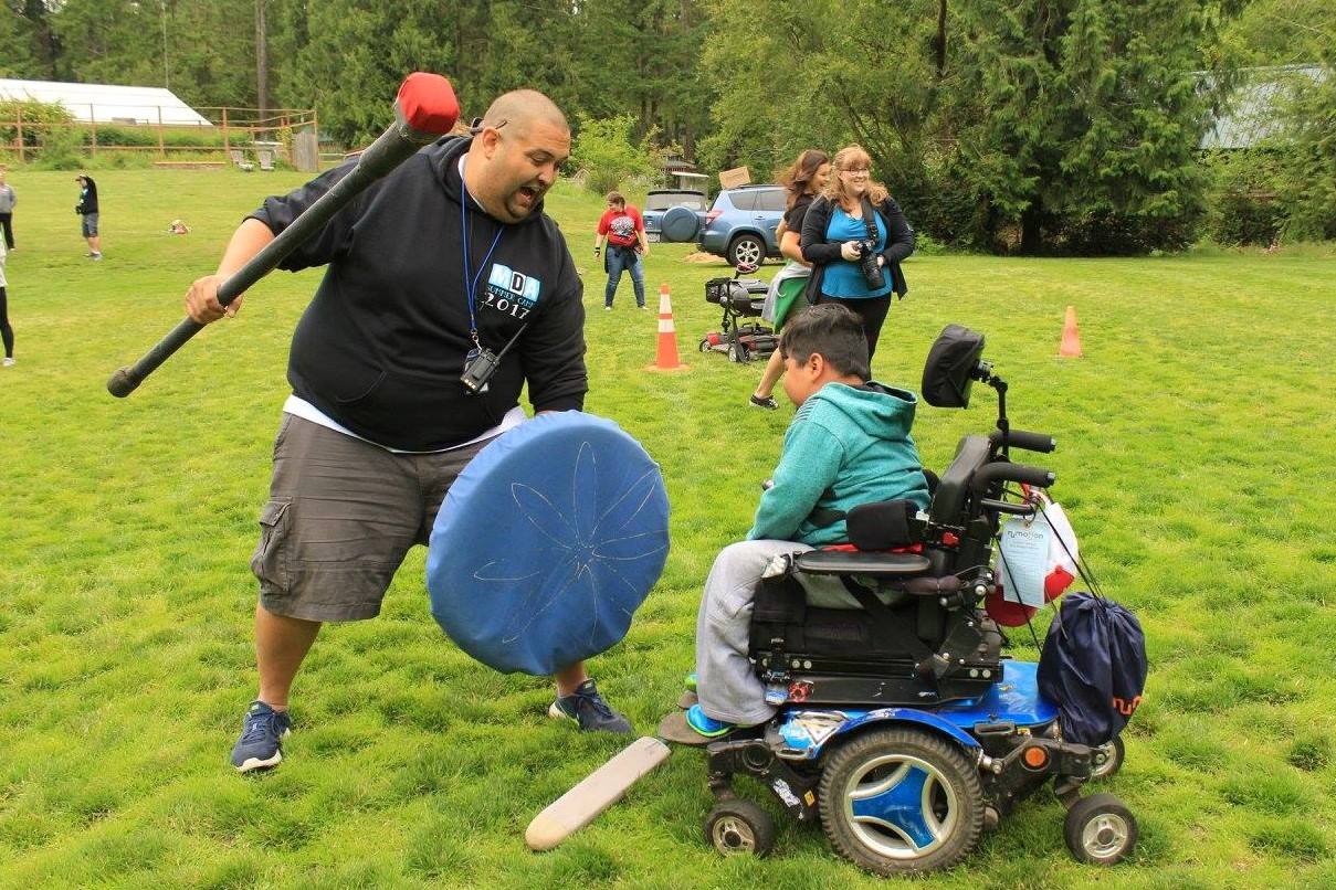 National Volunteer Month: Why I Volunteer for MDA - Quest | Muscular ...